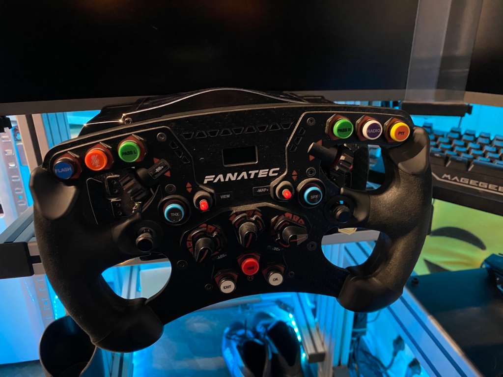 Fanatec Clubsport Formula V2 Review - Snelle Racesturen Reviews